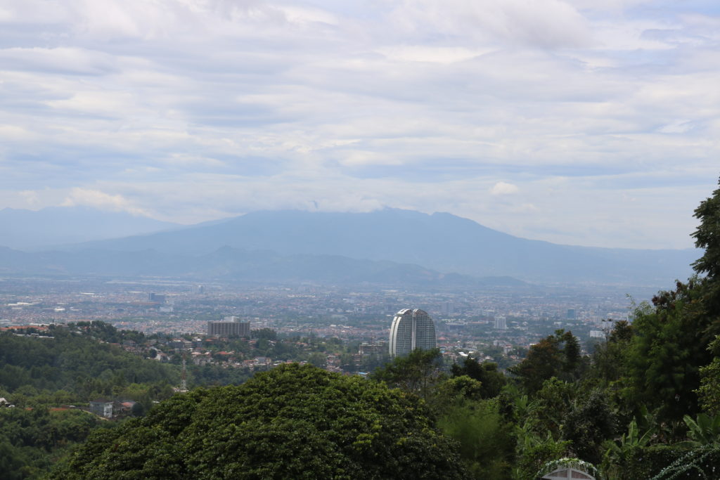 Lereng Anteng, Tempat Ngopi Hits di Pegunungan Bandung - ULTIMAGZ